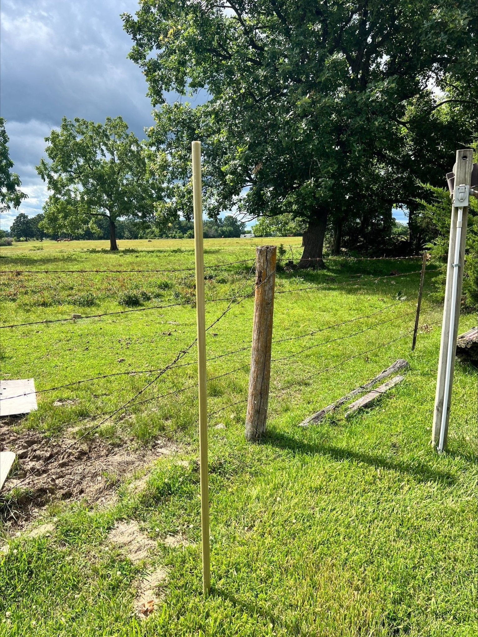 Fiberglass Rod Post by Poweflex fence~ CALL IN ORDERS — Powerflex